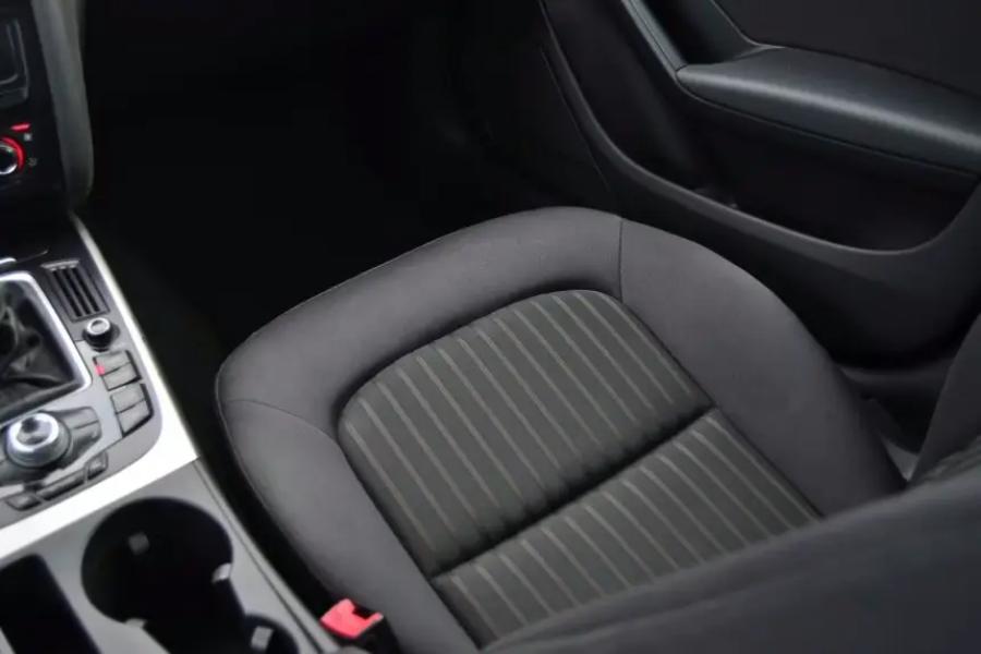 Pelēks Audi A4 2008 Jēkabpils, ar dzinēja tilpumu 2.00 L un nobraukumu 259 tūkst. km par 6900 €, foto 17 vietnē AUTOMOTO.COM.LV