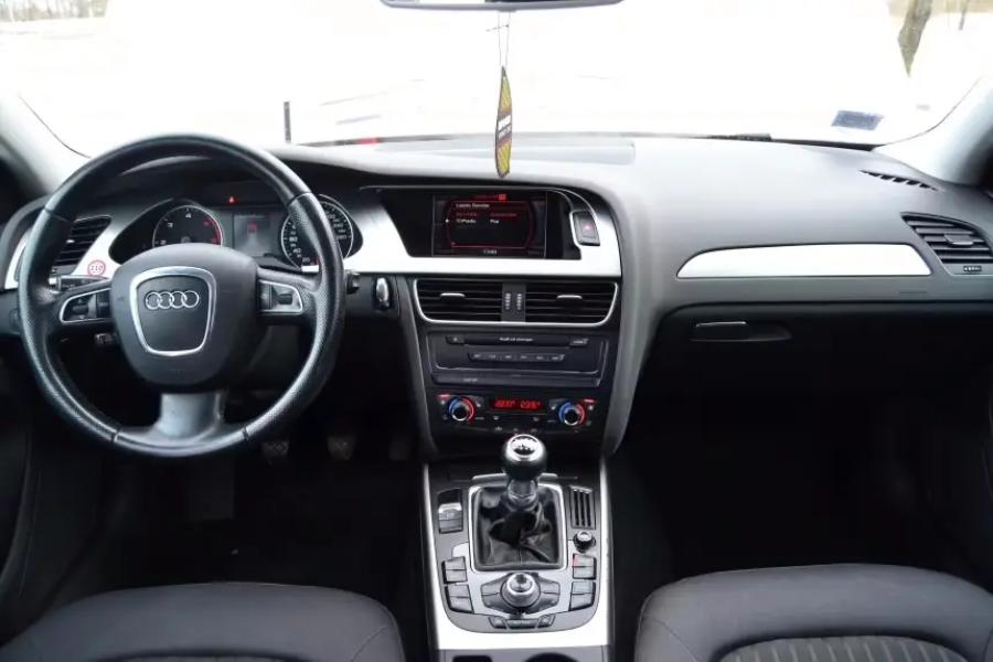 Pelēks Audi A4 2008 Jēkabpils, ar dzinēja tilpumu 2.00 L un nobraukumu 259 tūkst. km par 6900 €, foto 18 vietnē AUTOMOTO.COM.LV
