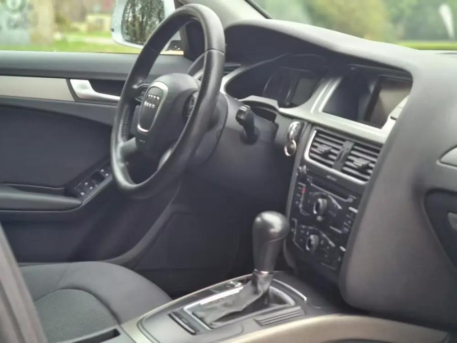 Pelēks Audi A4 2008 Grobiņa, ar dzinēja tilpumu 2.00 L un nobraukumu 310 tūkst. km par 4990 €, foto 11 vietnē AUTOMOTO.COM.LV