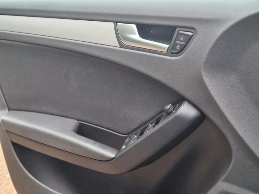 Pelēks Audi A4 2008 Grobiņa, ar dzinēja tilpumu 2.00 L un nobraukumu 310 tūkst. km par 4990 €, foto 16 vietnē AUTOMOTO.COM.LV