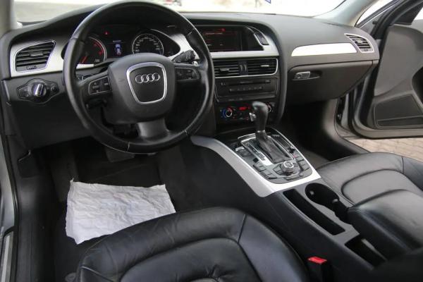 Pelēks Audi A4 2008 Rīga, ar dzinēja tilpumu 2.00 L un nobraukumu 289 tūkst. km par 5790 €, foto 6 vietnē AUTOMOTO.COM.LV