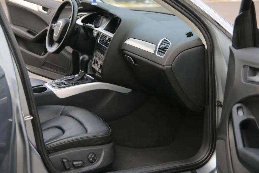 Grey Audi A4 2008 in Riga, with an engine capacity of 2.00 L and mileage of 289 thousand km for 5790 €, photo 11 on AUTOMOTO.COM.LV