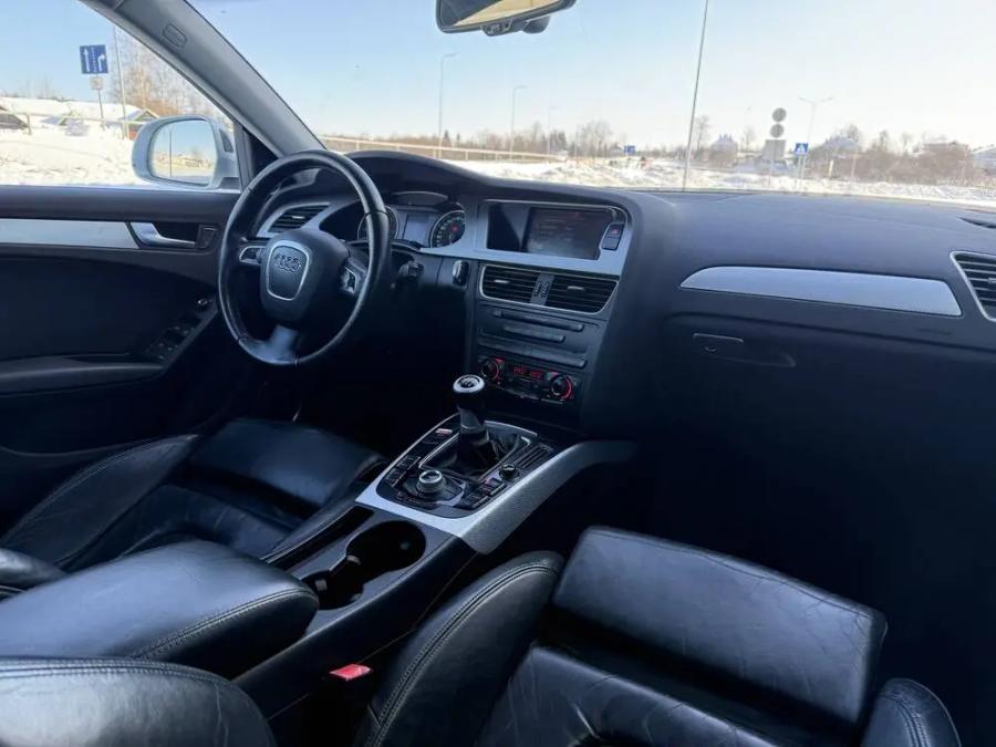 Grey Audi A4 2008 in Rezekne, with an engine capacity of 2.00 L and mileage of 267 thousand km for 6650 €, photo 12 on AUTOMOTO.COM.LV