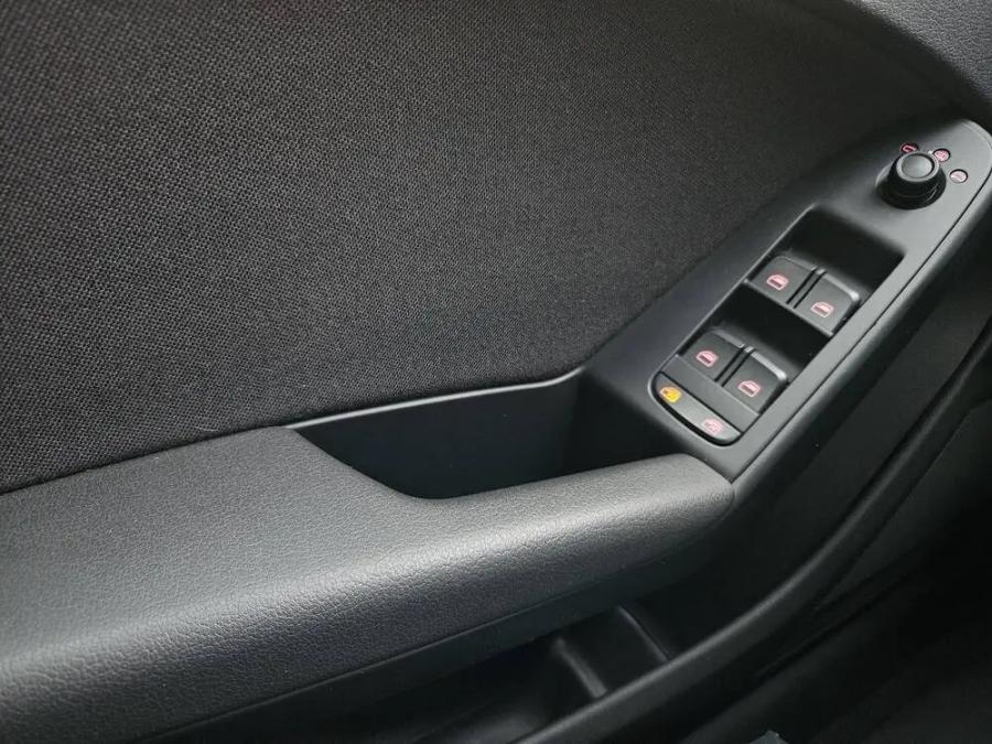 Pelēks Audi A4 2008 Jēkabpils, ar dzinēja tilpumu 2.00 L un nobraukumu 334 tūkst. km par 5790 €, foto 14 vietnē AUTOMOTO.COM.LV