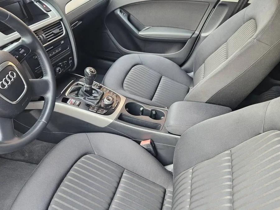 Pelēks Audi A4 2008 Jēkabpils, ar dzinēja tilpumu 2.00 L un nobraukumu 334 tūkst. km par 5790 €, foto 17 vietnē AUTOMOTO.COM.LV