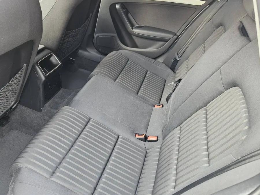 Pelēks Audi A4 2008 Jēkabpils, ar dzinēja tilpumu 2.00 L un nobraukumu 334 tūkst. km par 5790 €, foto 19 vietnē AUTOMOTO.COM.LV