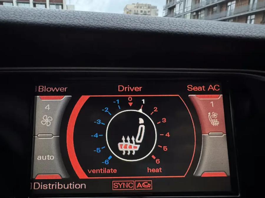 Grey Audi A4 2008 in Riga, with an engine capacity of 2.70 L and mileage of 390 thousand km for 4190 €, photo 21 on AUTOMOTO.COM.LV