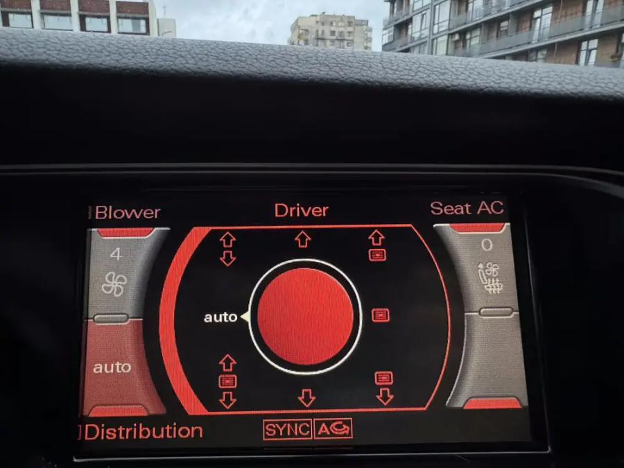 Grey Audi A4 2008 in Riga, with an engine capacity of 2.70 L and mileage of 390 thousand km for 4190 €, photo 23 on AUTOMOTO.COM.LV