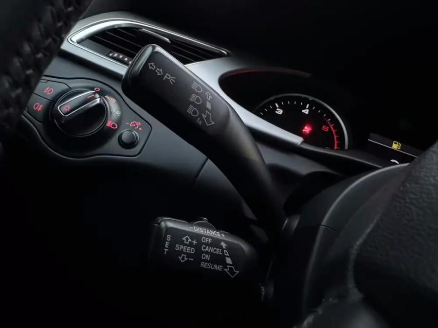 Grey Audi A4 2008 in Riga, with an engine capacity of 2.70 L and mileage of 390 thousand km for 4190 €, photo 28 on AUTOMOTO.COM.LV