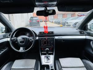 Pelēks Audi A4 2008 Rīga, ar dzinēja tilpumu 3.00 L un nobraukumu 336 tūkst. km par 3750 €, foto 4 vietnē AUTOMOTO.COM.LV