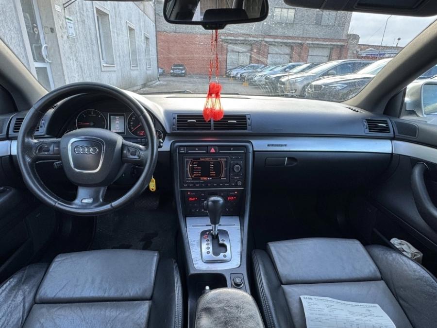 Pelēks Audi A4 2008 Rīga, ar dzinēja tilpumu 3.00 L un nobraukumu 336 tūkst. km par 3750 €, foto 5 vietnē AUTOMOTO.COM.LV