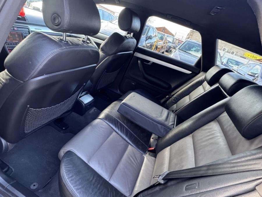Pelēks Audi A4 2008 Rīga, ar dzinēja tilpumu 3.00 L un nobraukumu 336 tūkst. km par 3750 €, foto 17 vietnē AUTOMOTO.COM.LV