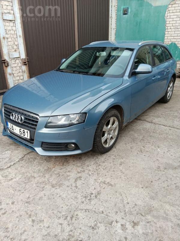 Pelēks Audi A4 2008 Rīga, ar dzinēja tilpumu 2.00 L un nobraukumu 560 tūkst. km par 2500 €, foto 4 vietnē AUTOMOTO.COM.LV