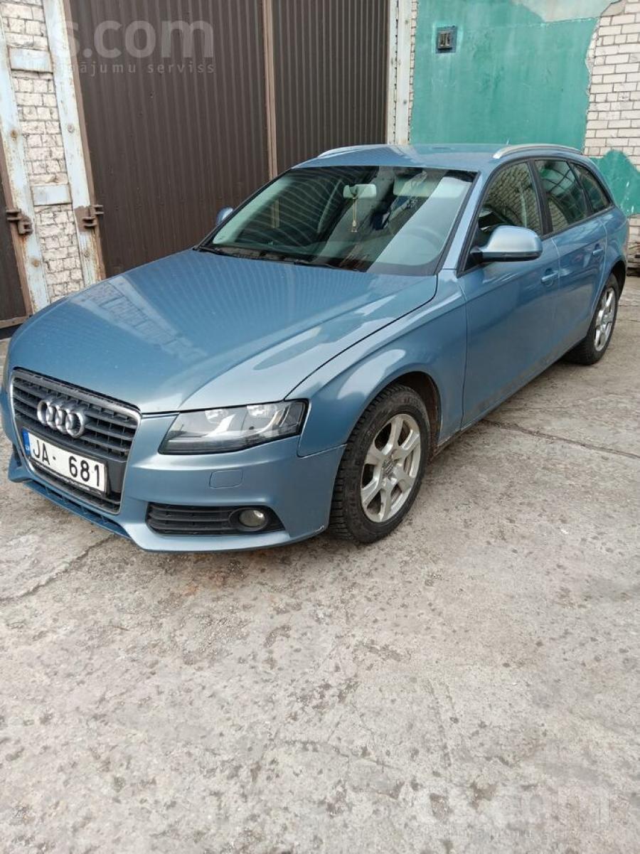 Pelēks Audi A4 2008 Rīga, ar dzinēja tilpumu 2.00 L un nobraukumu 560 tūkst. km par 2500 €, foto 5 vietnē AUTOMOTO.COM.LV