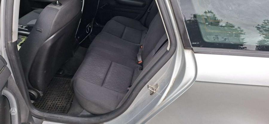 Grey Audi A4 2008 in Vilnius, with an engine capacity of 1.99 L and mileage of 341 thousand km for 1750 €, photo 11 on AUTOMOTO.COM.LV