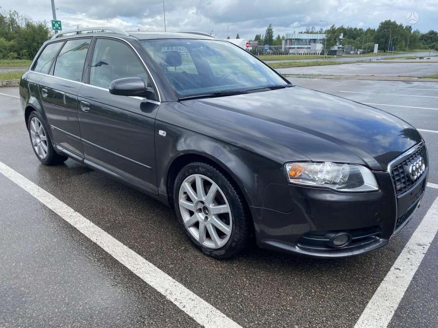 Pelēks Audi A4 2008 Panevēža, ar dzinēja tilpumu 1.99 L un nobraukumu 300 tūkst. km par 2150 €, foto 3 vietnē AUTOMOTO.COM.LV