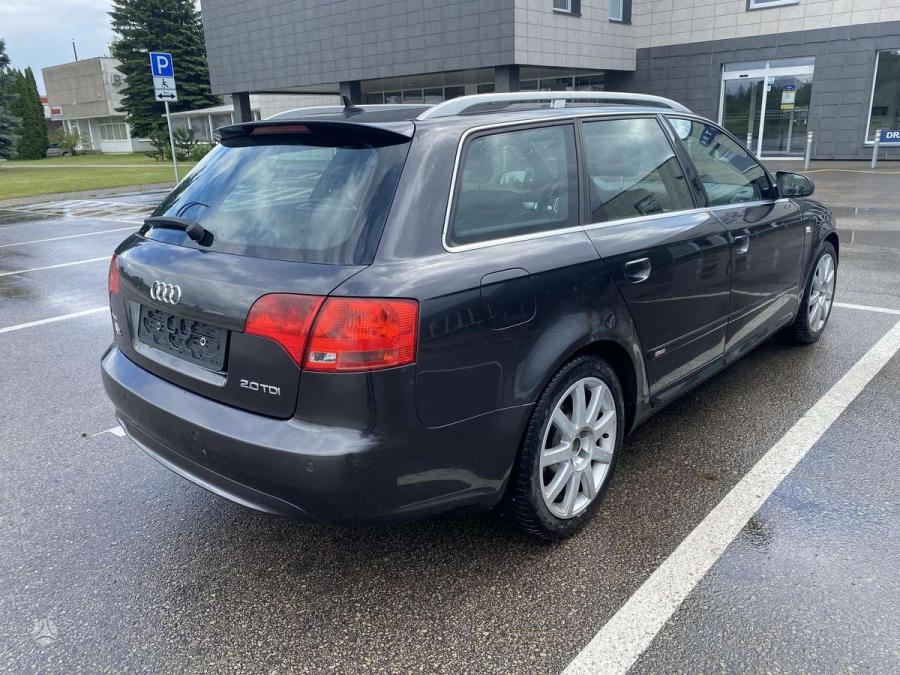 Pelēks Audi A4 2008 Panevēža, ar dzinēja tilpumu 1.99 L un nobraukumu 300 tūkst. km par 2150 €, foto 5 vietnē AUTOMOTO.COM.LV
