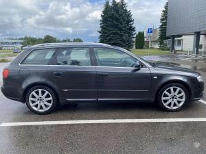 Pelēks Audi A4 2008 Panevēža, ar dzinēja tilpumu 1.99 L un nobraukumu 300 tūkst. km par 2150 €, foto 7 vietnē AUTOMOTO.COM.LV