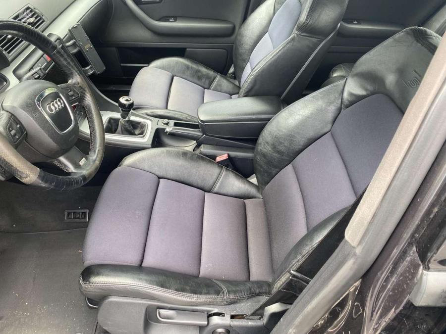 Pelēks Audi A4 2008 Panevēža, ar dzinēja tilpumu 1.99 L un nobraukumu 300 tūkst. km par 2150 €, foto 10 vietnē AUTOMOTO.COM.LV