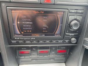 Pelēks Audi A4 2008 Panevēža, ar dzinēja tilpumu 1.99 L un nobraukumu 300 tūkst. km par 2150 €, foto 13 vietnē AUTOMOTO.COM.LV
