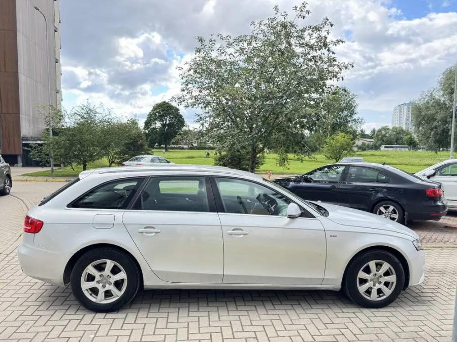 Pelēks Audi A4 2008 Rīga, ar dzinēja tilpumu 2.00 L un nobraukumu 313 tūkst. km par 4290 €, foto 3 vietnē AUTOMOTO.COM.LV