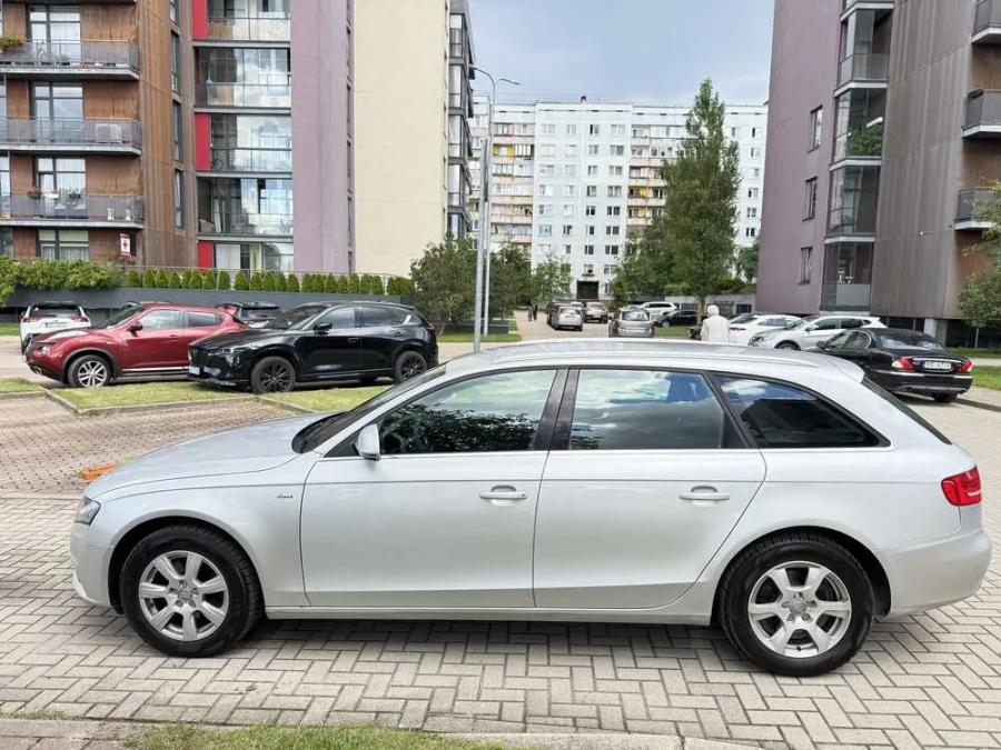 Pelēks Audi A4 2008 Rīga, ar dzinēja tilpumu 2.00 L un nobraukumu 313 tūkst. km par 4290 €, foto 4 vietnē AUTOMOTO.COM.LV