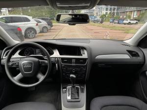 Pelēks Audi A4 2008 Rīga, ar dzinēja tilpumu 2.00 L un nobraukumu 313 tūkst. km par 4290 €, foto 7 vietnē AUTOMOTO.COM.LV