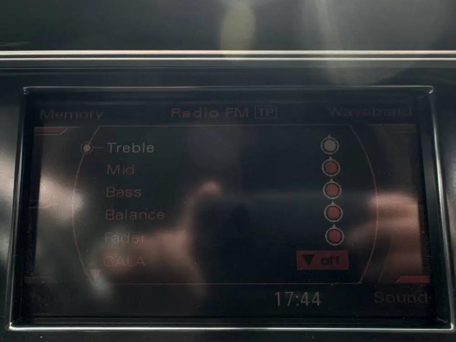 Pelēks Audi A4 2008 Rīga, ar dzinēja tilpumu 2.00 L un nobraukumu 313 tūkst. km par 4290 €, foto 11 vietnē AUTOMOTO.COM.LV