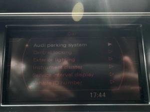 Pelēks Audi A4 2008 Rīga, ar dzinēja tilpumu 2.00 L un nobraukumu 313 tūkst. km par 4290 €, foto 12 vietnē AUTOMOTO.COM.LV