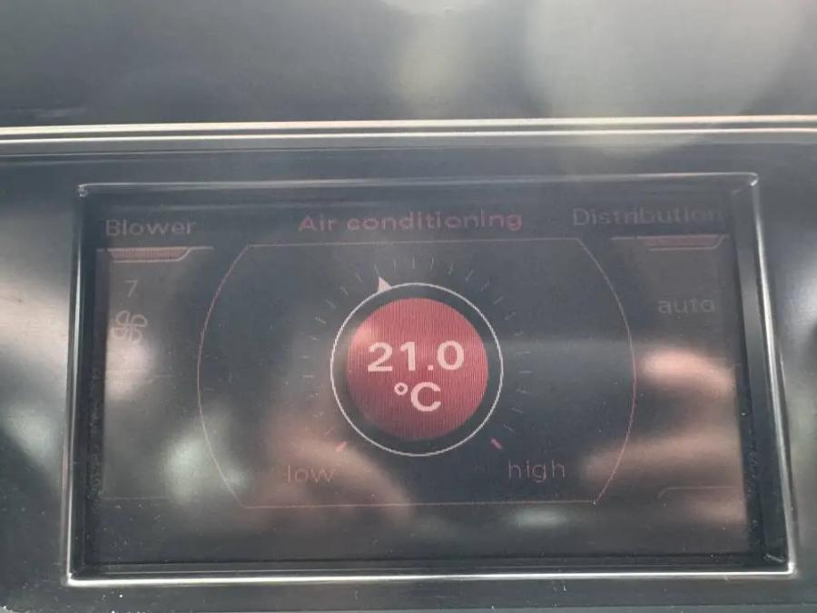 Pelēks Audi A4 2008 Rīga, ar dzinēja tilpumu 2.00 L un nobraukumu 313 tūkst. km par 4290 €, foto 15 vietnē AUTOMOTO.COM.LV