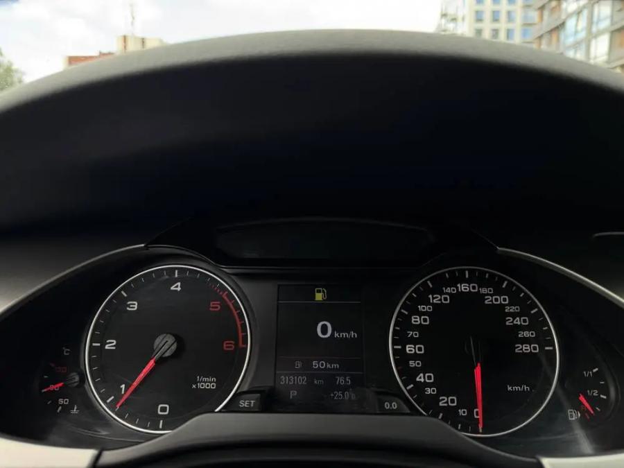 Pelēks Audi A4 2008 Rīga, ar dzinēja tilpumu 2.00 L un nobraukumu 313 tūkst. km par 4290 €, foto 19 vietnē AUTOMOTO.COM.LV