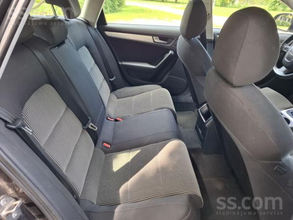 Grey Audi A4 2008 in Riga, with an engine capacity of 3.00 L and mileage of 291 thousand km for 3999 €, photo 7 on AUTOMOTO.COM.LV