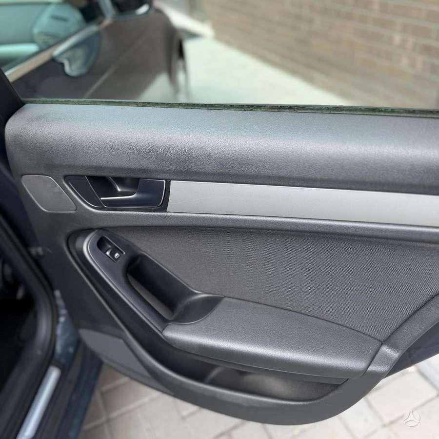 Pelēks Audi A4 2008 Kaišiadorys, ar dzinēja tilpumu 1.97 L un nobraukumu 304 tūkst. km par 4550 €, foto 30 vietnē AUTOMOTO.COM.LV