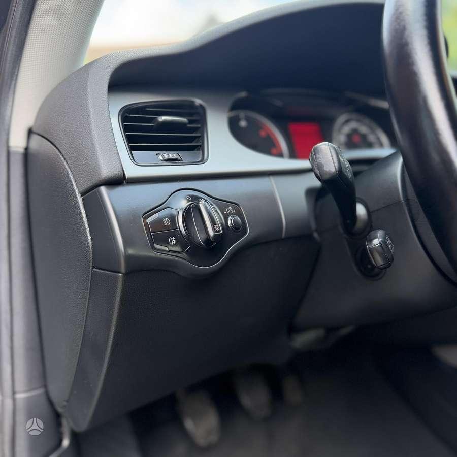 Pelēks Audi A4 2008 Kaišiadorys, ar dzinēja tilpumu 1.97 L un nobraukumu 304 tūkst. km par 4550 €, foto 37 vietnē AUTOMOTO.COM.LV