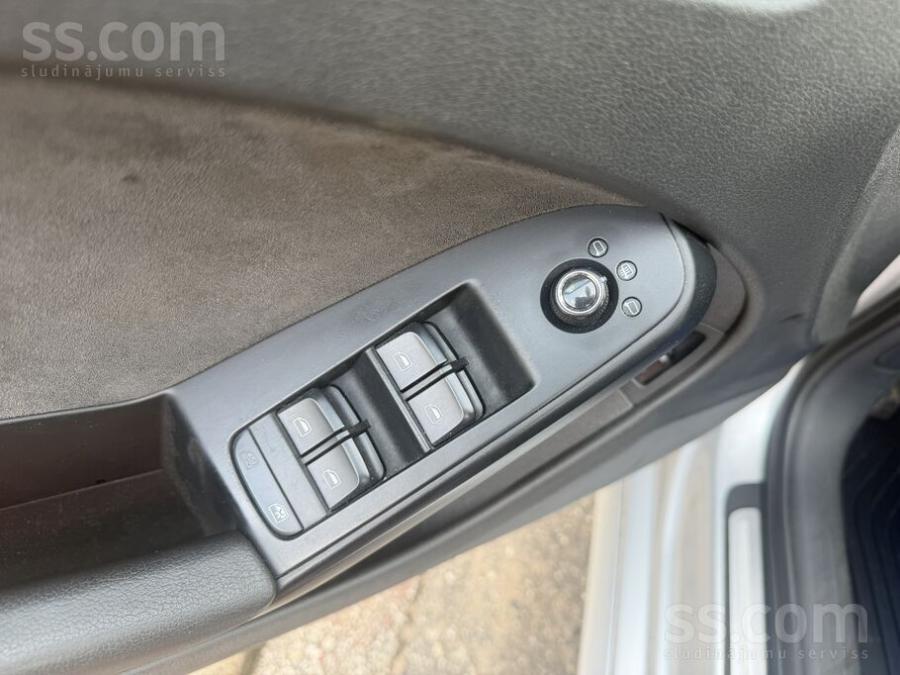 Grey Audi A4 2008 in Tukums, with an engine capacity of 2.00 L and mileage of 285 thousand km for 7290 €, photo 9 on AUTOMOTO.COM.LV