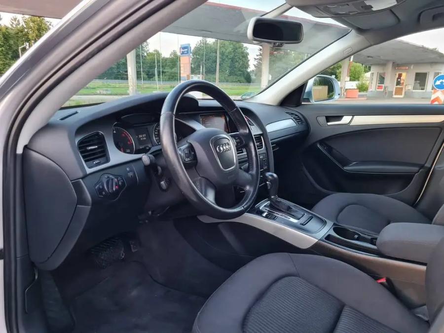 Pelēks Audi A4 2008 Ogre, ar dzinēja tilpumu 2.00 L un nobraukumu 281 tūkst. km par 6550 €, foto 14 vietnē AUTOMOTO.COM.LV