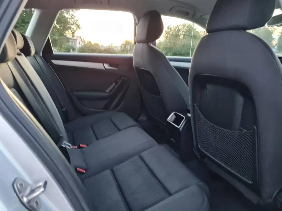 Pelēks Audi A4 2008 Ogre, ar dzinēja tilpumu 2.00 L un nobraukumu 281 tūkst. km par 6550 €, foto 22 vietnē AUTOMOTO.COM.LV