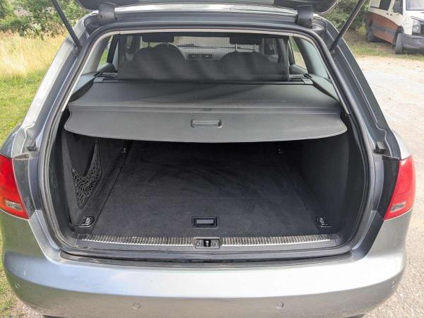 Grey Audi A4 2008 in Rokiskis, with an engine capacity of 1.90 L and mileage of 330 thousand km for 3300 €, photo 5 on AUTOMOTO.COM.LV