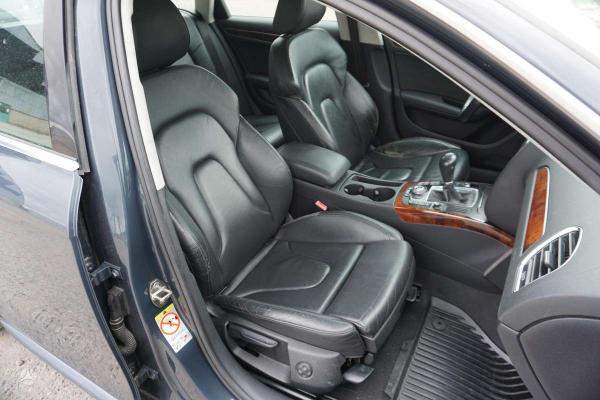 Grey Audi A4 2008 in Klaipeda, with an engine capacity of 1.80 L and mileage of 224 thousand km for 2200 €, photo 10 on AUTOMOTO.COM.LV