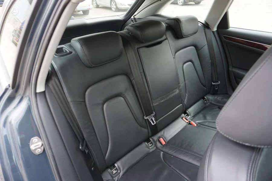 Grey Audi A4 2008 in Klaipeda, with an engine capacity of 1.80 L and mileage of 224 thousand km for 2200 €, photo 13 on AUTOMOTO.COM.LV
