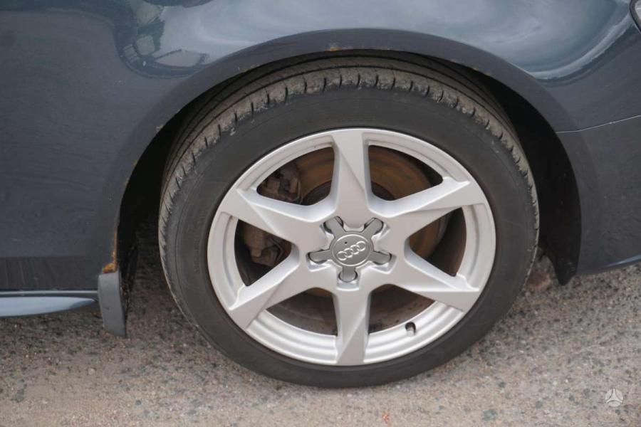 Grey Audi A4 2008 in Klaipeda, with an engine capacity of 1.80 L and mileage of 224 thousand km for 2200 €, photo 29 on AUTOMOTO.COM.LV