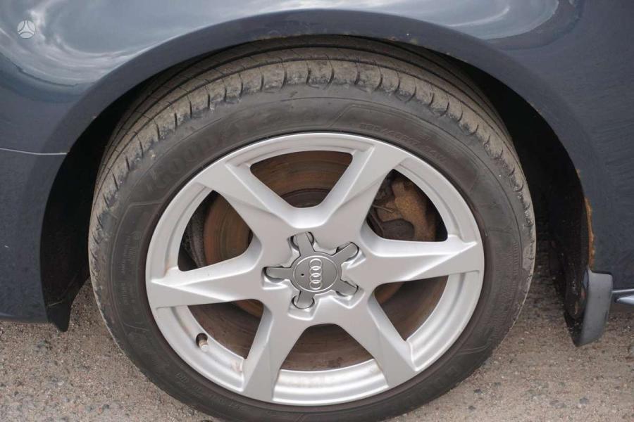 Grey Audi A4 2008 in Klaipeda, with an engine capacity of 1.80 L and mileage of 224 thousand km for 2200 €, photo 31 on AUTOMOTO.COM.LV