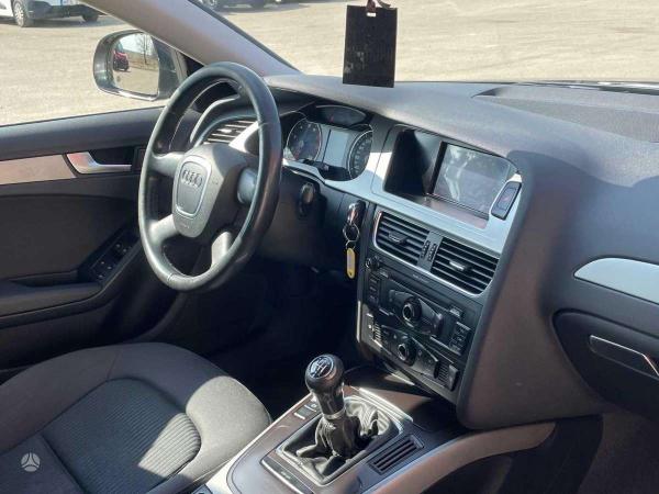 Pelēks Audi A4 2008 Ukmergė, ar dzinēja tilpumu 1.80 L un nobraukumu 353 tūkst. km par 2300 €, foto 9 vietnē AUTOMOTO.COM.LV