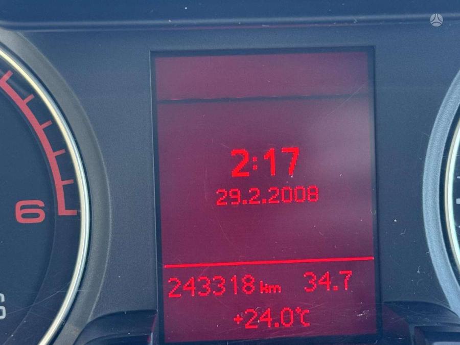Серый Ауди А4 2008 в Утена, объемом двигателя 2.00 л и пробегом 243 тыс. км за 4600 €, фото 16 на AUTOMOTO.COM.LV