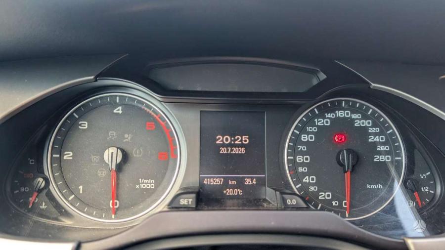 Grey Audi A4 2008 in Klaipeda, with an engine capacity of 2.97 L and mileage of 415 thousand km for 5000 €, photo 12 on AUTOMOTO.COM.LV