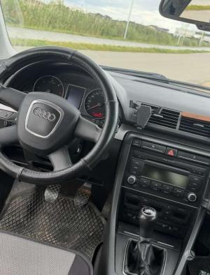 Grey Audi A4 2008 in Klaipeda, with an engine capacity of 1.97 L and mileage of 297 thousand km for 3200 €, photo 5 on AUTOMOTO.COM.LV