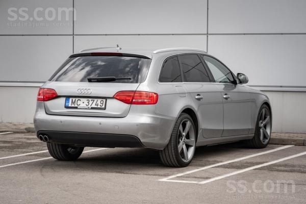 Grey Audi A4 2008 in Riga, with an engine capacity of 2.00 L and mileage of 326 thousand km for 4100 €, photo 5 on AUTOMOTO.COM.LV