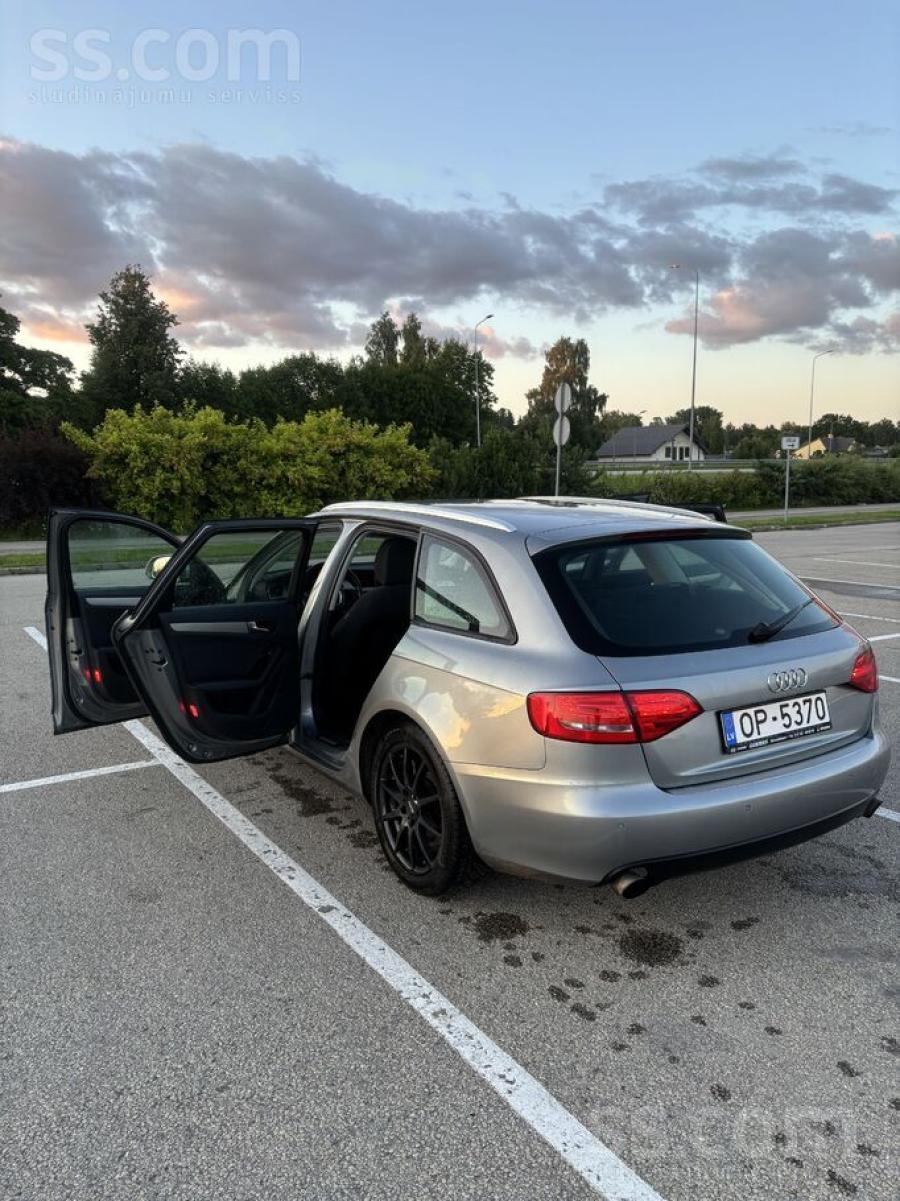 Pelēks Audi A4 2008 Rīga, ar dzinēja tilpumu 2.00 L un nobraukumu 250 tūkst. km par 5900 €, foto 4 vietnē AUTOMOTO.COM.LV