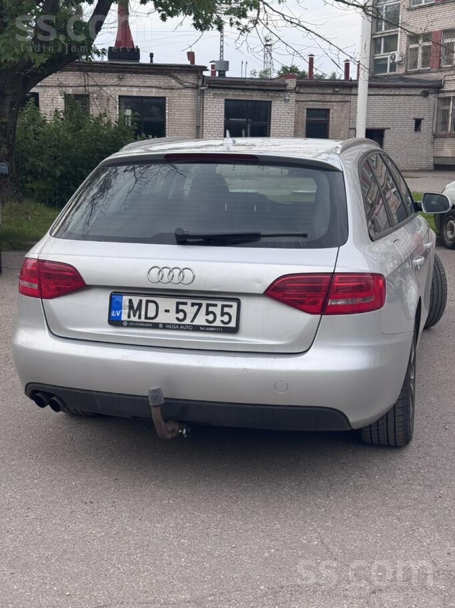 Grey Audi A4 2009 in Riga, with an engine capacity of 2.00 L and mileage of 278 thousand km for 1350 €, photo 3 on AUTOMOTO.COM.LV