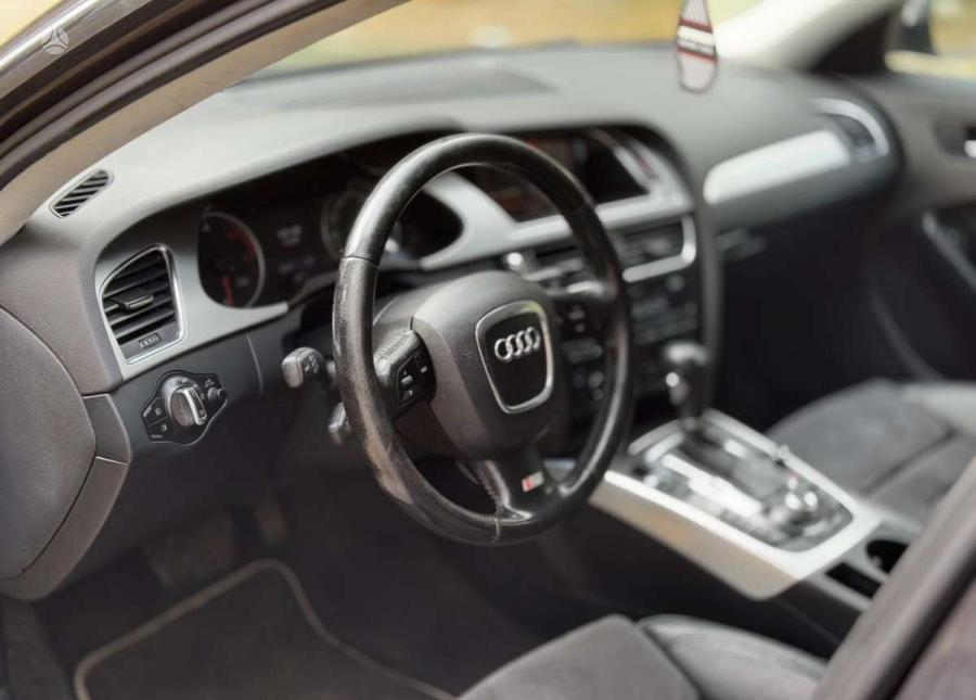 Pelēks Audi A4 2009 Viļņa, ar dzinēja tilpumu 2.00 L un nobraukumu 297 tūkst. km par 3000 €, foto 8 vietnē AUTOMOTO.COM.LV